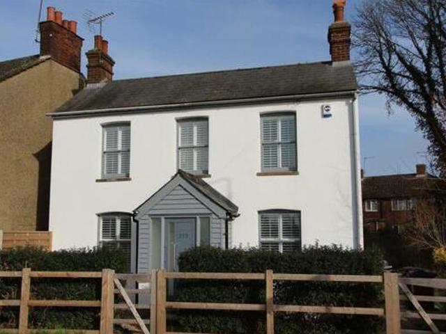 High Street, London Colney, 2 Bedroom Detached