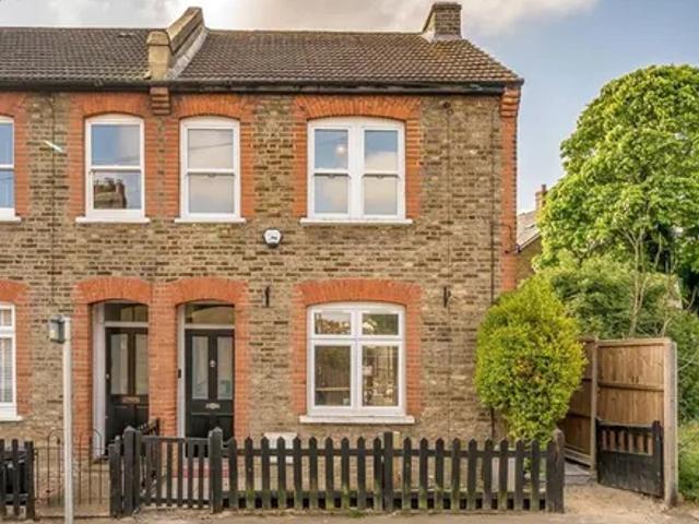High Street, London, BR7 5AF, United Kingdom | 3 bed duplex for rent #167236480 | Rentberry