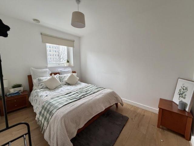 High Street, London E15, Room to rent, £900 pcm | PrimeLocation