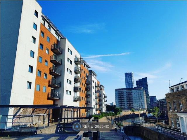 High Street, London E15, 1 bed flat to rent, £1,625 pcm | PrimeLocation