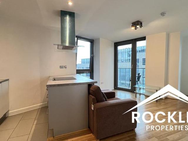 High Street, London E15 1 bed flat to rent £1,800 pcm £415 pw