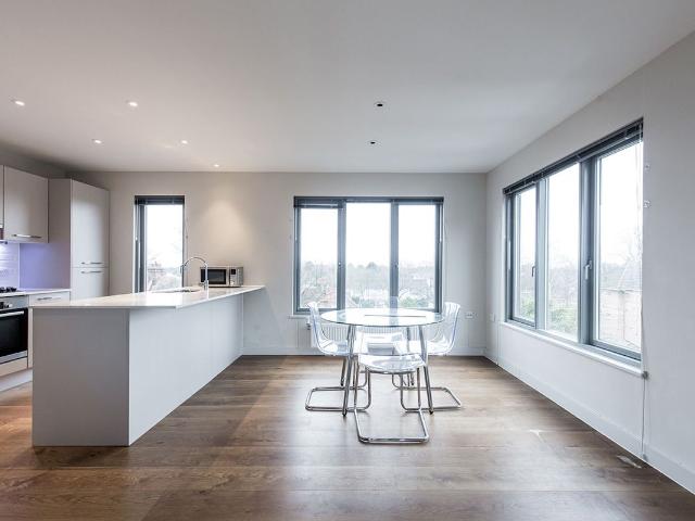 High Street, London N14, 1 bed flat to rent, £1,600 pcm | PrimeLocation