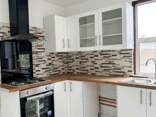 High Street, London NW10, 1 bed flat to rent, £1,450 pcm | PrimeLocation