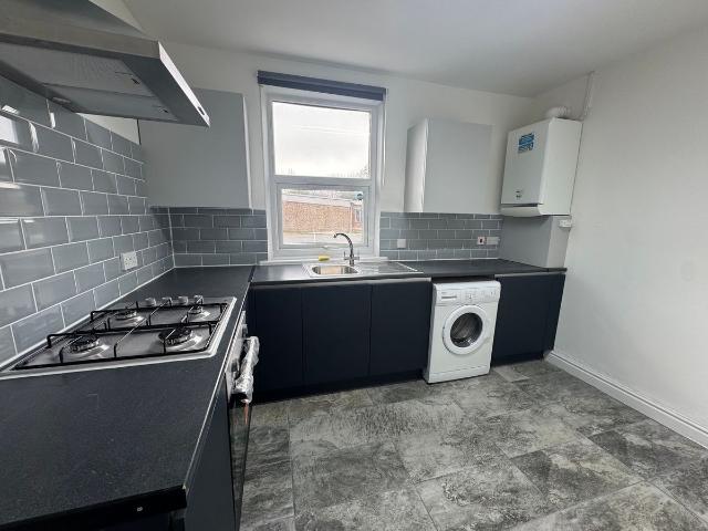 High Street, London NW10, 1 bed flat to rent, £1,450 pcm | PrimeLocation