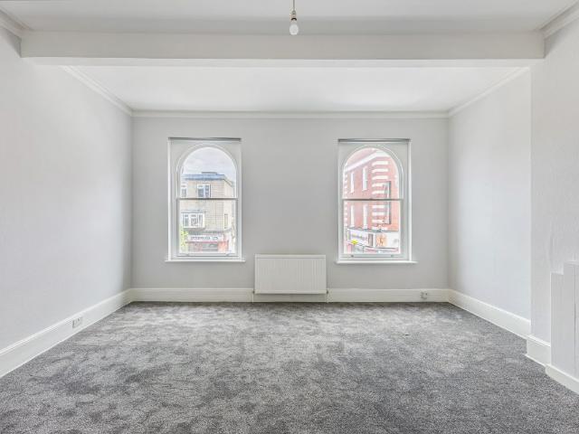 High Street, London NW10, 2 bed flat to rent, £1,600 pcm | PrimeLocation