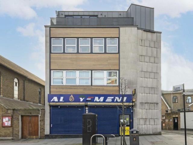 High Street, London W3 2 bed flat to rent £2,000 pcm £462 pw