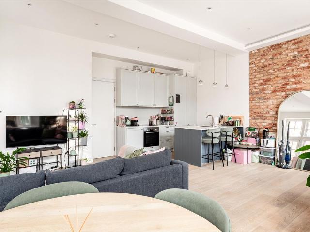 High Street, London W3, 2 bed property to rent, £2,400 pcm | PrimeLocation