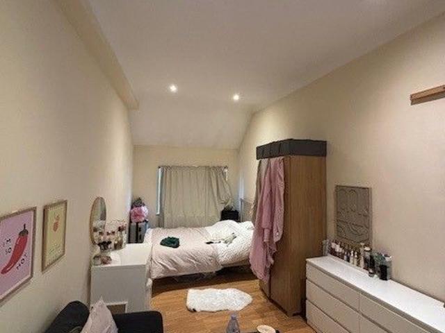 High Street, London W3, Studio to rent, £1,100 pcm | PrimeLocation
