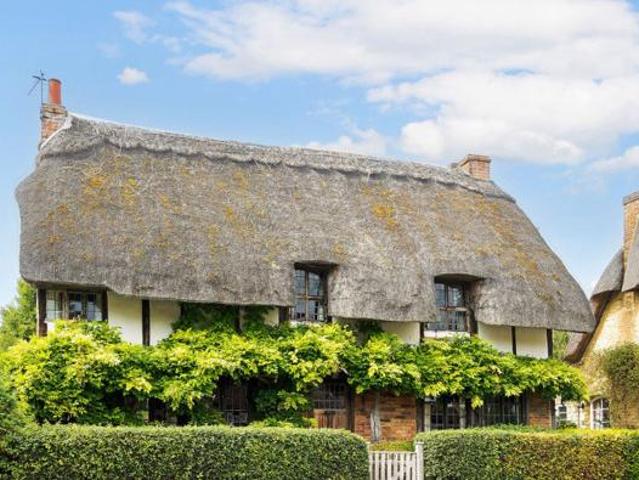High Street, Long Crendon, 3 Bedroom Cottage