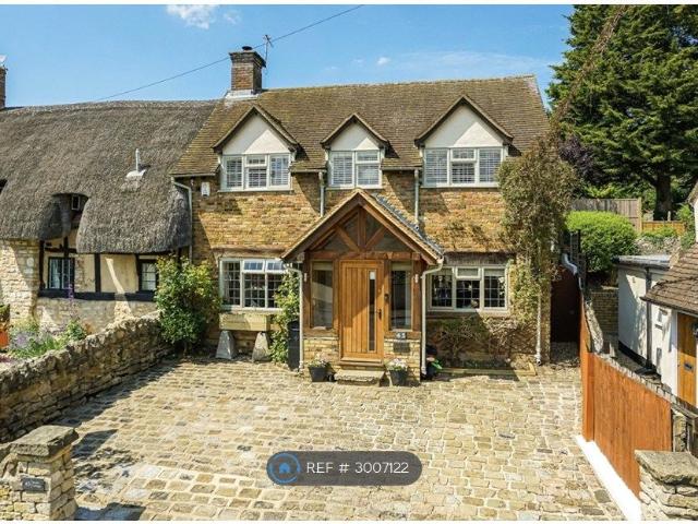 High Street, Long Crendon, Aylesbury HP18, 4 bed semi detached house to rent, £2,995 pcm | PrimeLocation
