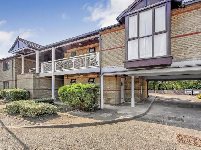 High Street, Longstanton, Cambridge CB24, 1 bed flat to rent, £925 pcm | PrimeLocation