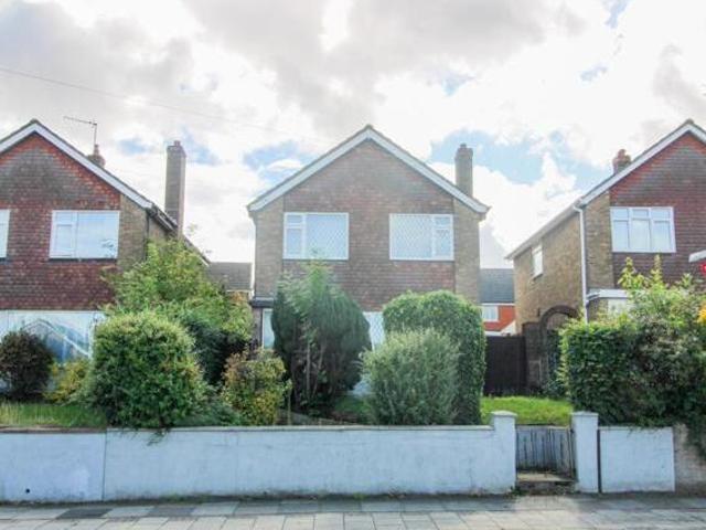High Street, Luton, 3 Bedroom Detached
