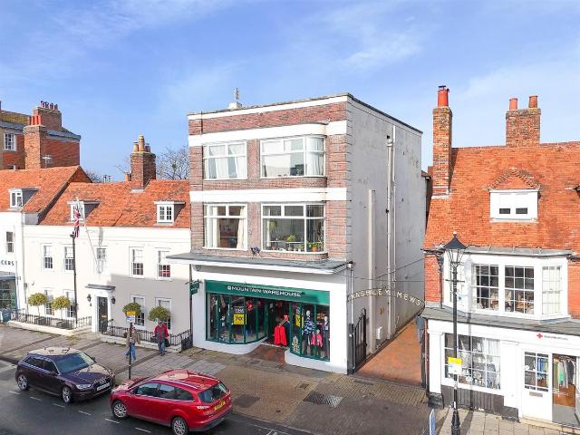High Street, Lymington SO41, 1 bed flat to rent, £995 pcm | PrimeLocation
