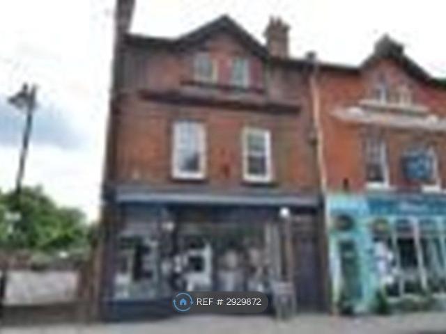 High Street, Lyndhurst SO43, 2 bed flat to rent, £1,100 pcm | PrimeLocation