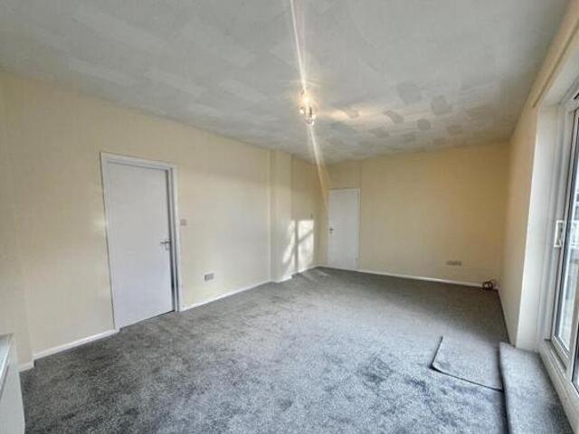 High Street, March, 2 Bedroom Flat