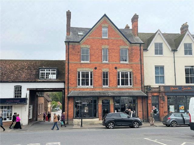 High Street, Marlborough, Wiltshire SN8, 1 bed flat to rent, £800 pcm | PrimeLocation