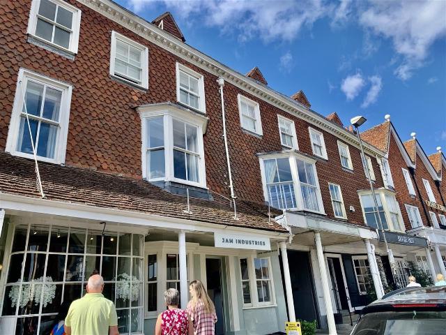 High Street, Marlborough SN8, 1 bed flat to rent, £875 pcm | PrimeLocation