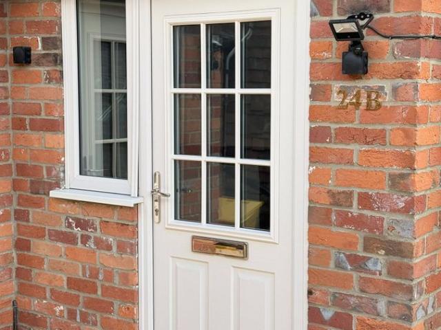 High Street, Marlow SL7, 2 bed flat to rent, £1,550 pcm | PrimeLocation