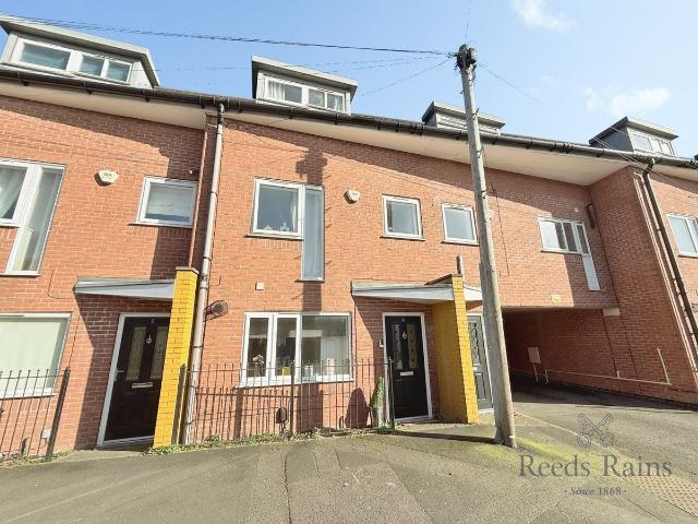 High Street, May Bank, Newcastle, Staffordshire ST5, 3 bed terraced house to rent, £900 pcm | PrimeLocation