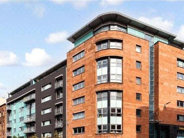 High Street, Merchant City, 2 Bedroom Flat