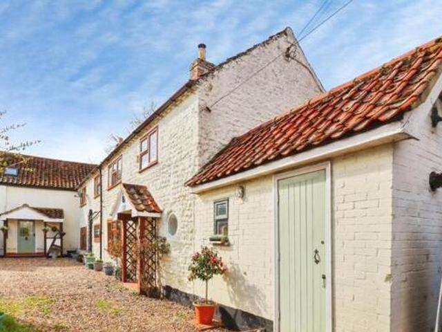 High Street, Methwold, 3 Bedroom Semi detached