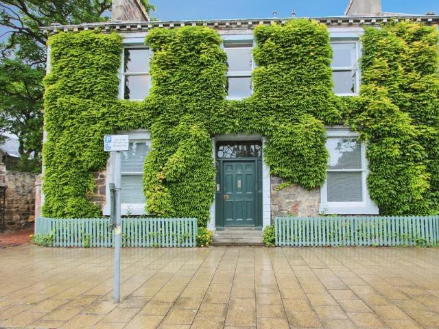 High Street, Musselburgh EH21 3 bed flat to rent £1,450 pcm £335 pw