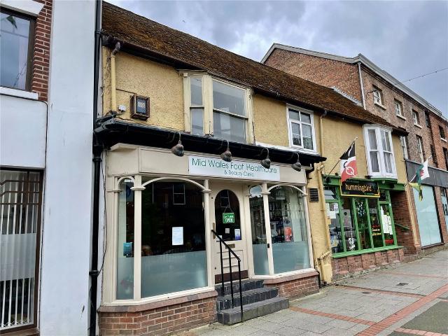 High Street, Newtown, Powys SY16, 2 bed flat to rent, £450 pcm | PrimeLocation