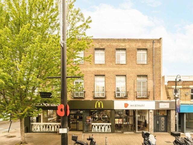 High Street, New Malden KT3, 2 bed flat to rent, £1,750 pcm | PrimeLocation