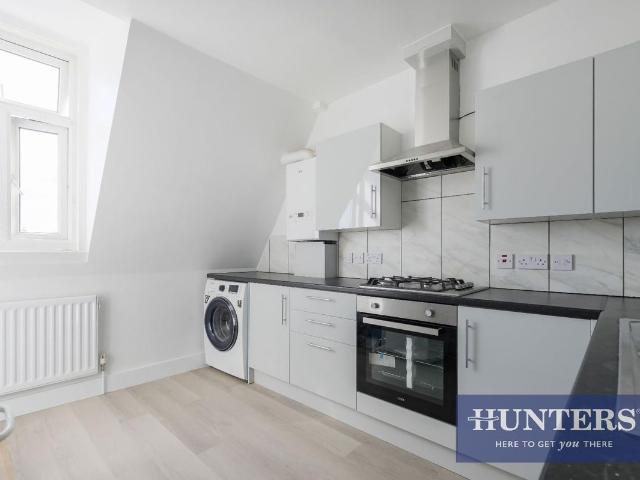 High Street, New Malden KT3, 2 bed flat to rent, £1,800 pcm | PrimeLocation