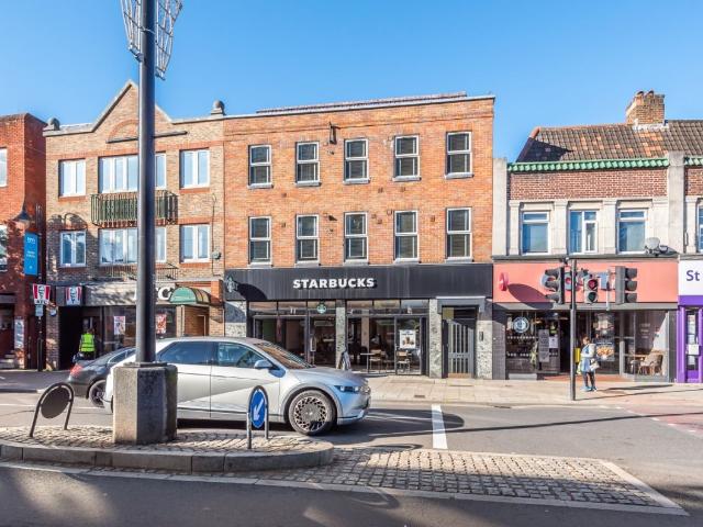 High Street, New Malden KT3, 2 bed flat to rent, £1,900 pcm | PrimeLocation