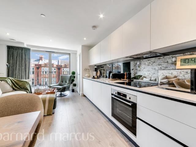 High Street, NEW MALDEN 1 bed flat to rent £1,750 pcm £404 pw