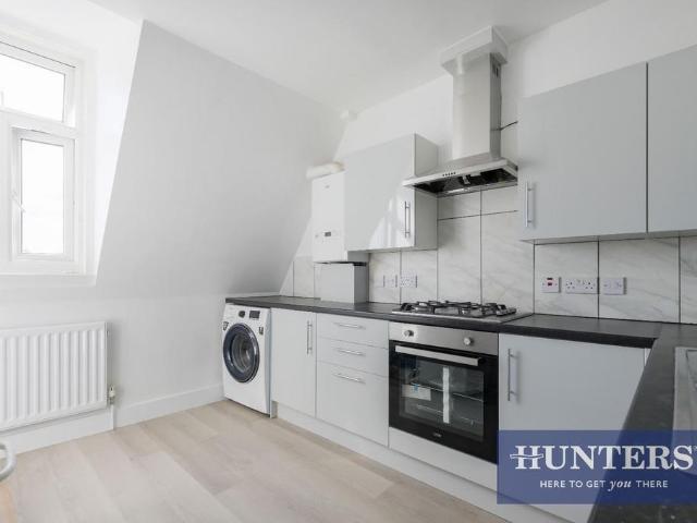 High Street, New Malden 2 bed apartment to rent £1,800 pcm £415 pw