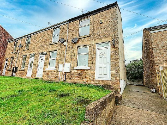 High Street, New Whittington S43, 2 bed end terrace house to rent, £725 pcm | PrimeLocation