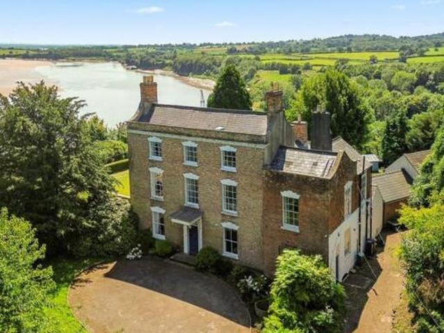 High Street, Newnham, 6 Bedroom Detached