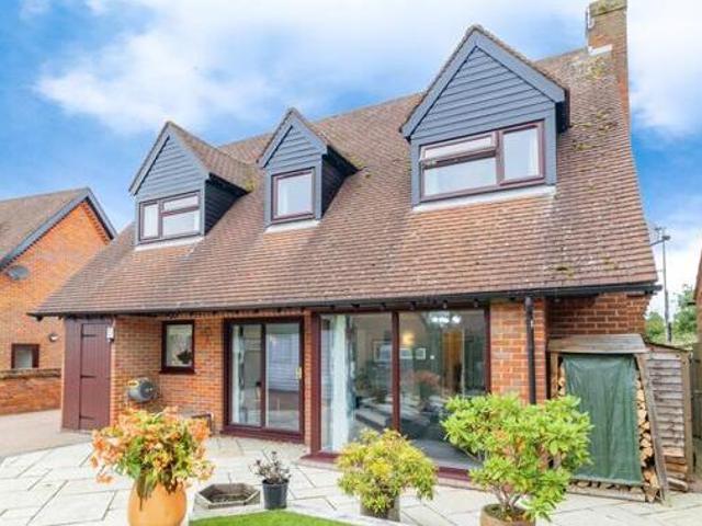 High Street, North Crawley, 4 Bedroom Detached
