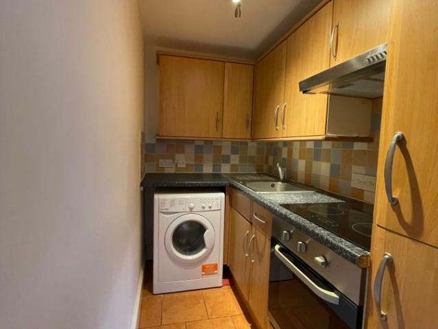 High Street North, Dunstable LU6, 1 bed flat to rent, £800 pcm | PrimeLocation