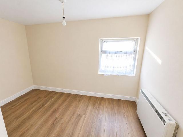 High Street North, London E12, 1 bed flat to rent, £1,350 pcm | PrimeLocation