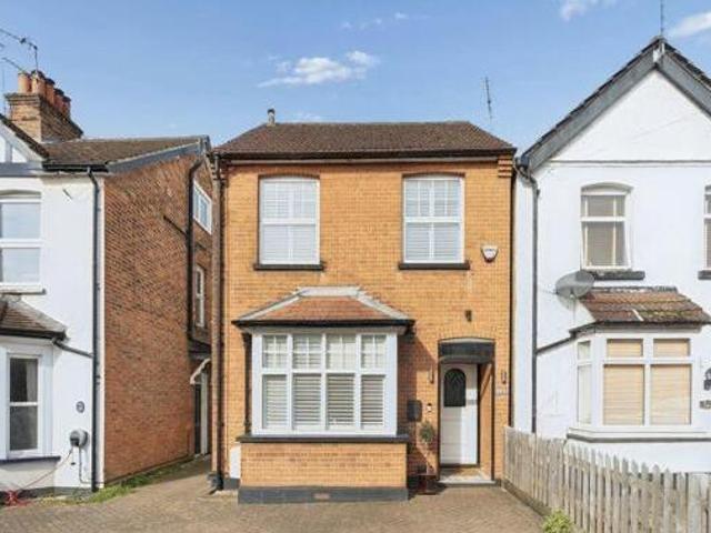 High Street, Northwood, 2 Bedroom Detached