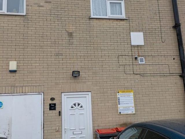 High Street, Nottingham NG15, 2 bed flat to rent, £750 pcm | PrimeLocation