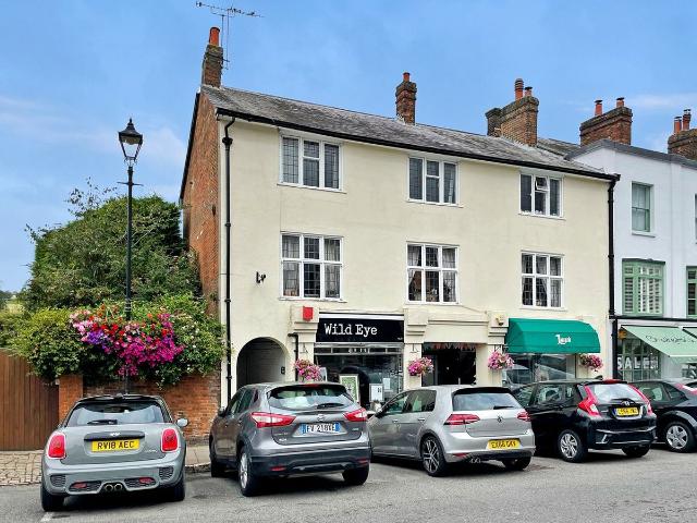High Street, Old Amersham, Old Amersham HP7, 2 bed flat to rent, £1,575 pcm | PrimeLocation