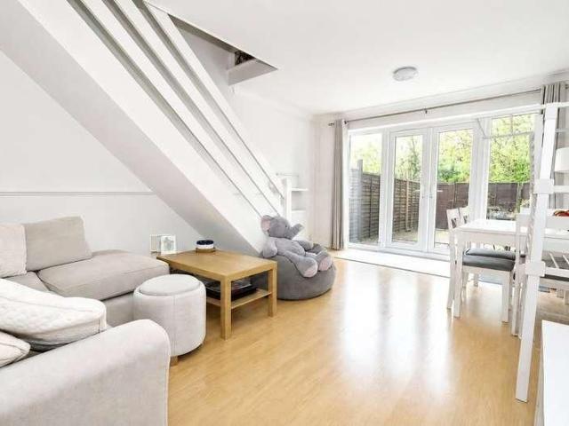 High Street, Old Woking, Woking, GU22