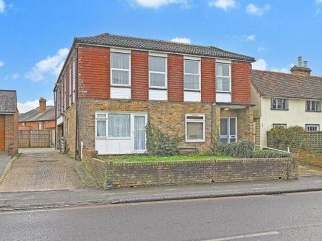High Street, Ongar, 2 Bedroom Flat