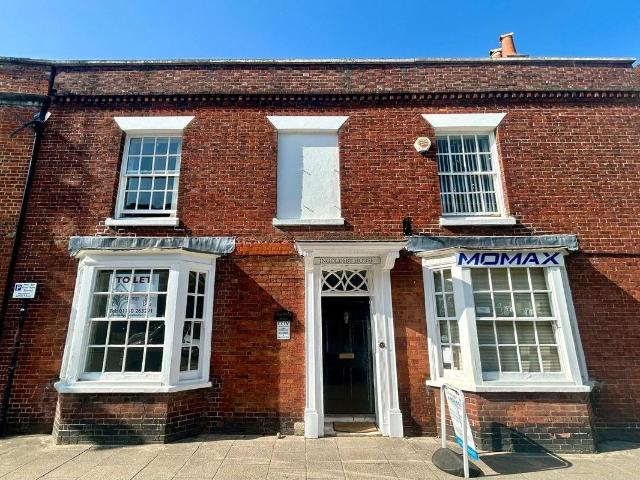 High Street, Petersfield, Hampshire GU32, 1 bed flat to rent, £925 pcm | PrimeLocation