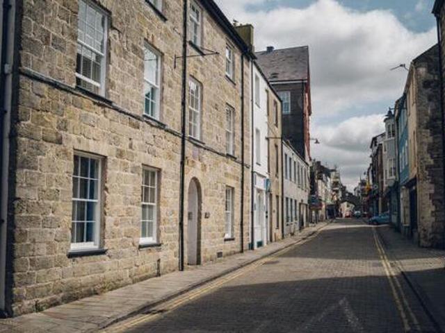 High Street, Plas Bowman, 2 Bedroom Apartment