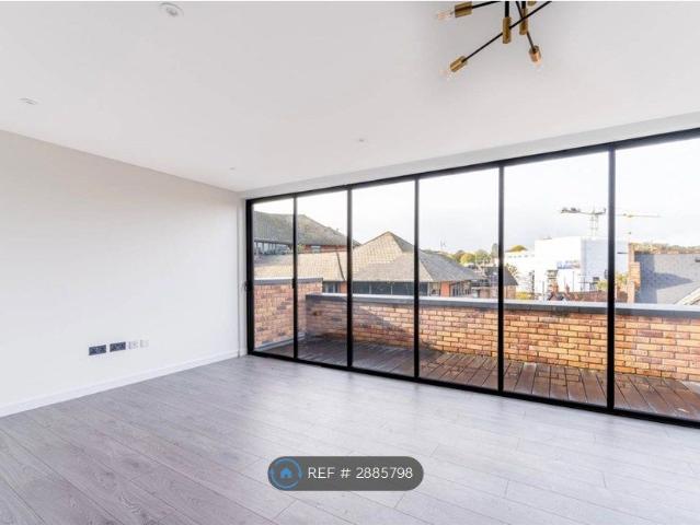 High Street, Purley CR8, 2 bed flat to rent, £1,900 pcm | PrimeLocation