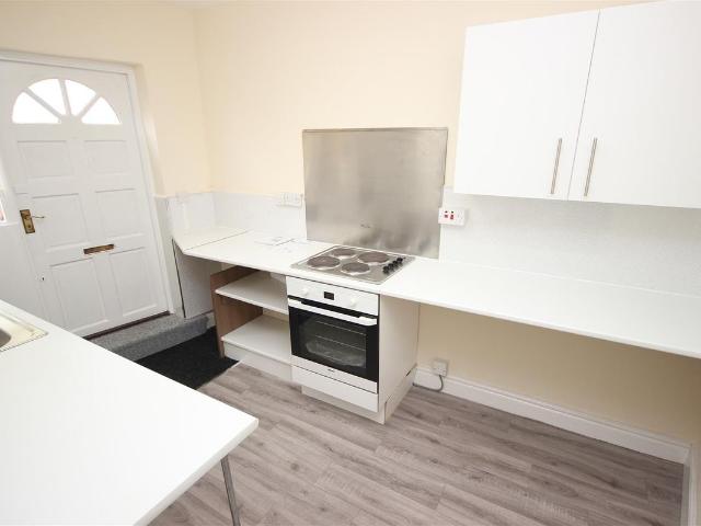 High Street, Quarry Bank DY5, 1 bed flat to rent, £625 pcm | PrimeLocation