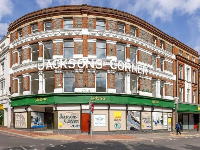 High Street, Reading RG1, 1 bed flat to rent, £1,250 pcm | PrimeLocation