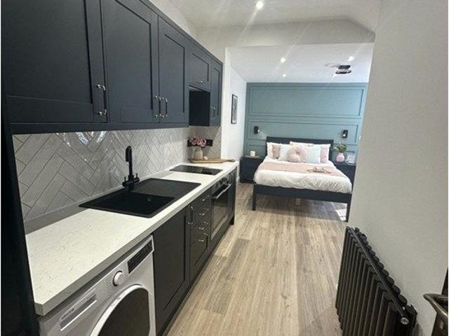 High Street, Rushden NN10, Room to rent, £995 pcm | PrimeLocation