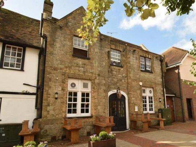 High Street, Sevenoaks, 2 Bedroom Apartment