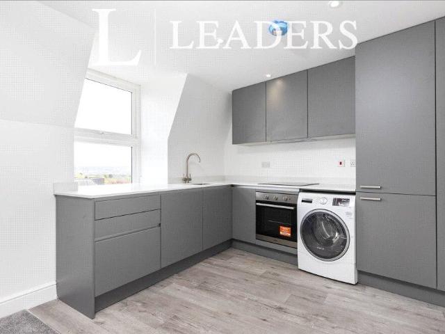 High Street, Sevenoaks, TN13 2 bed flat to rent £1,600 pcm £369 pw